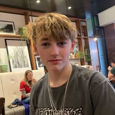 Phoenix List Bio, Early Life, Career, Relationship, Net Worth, Body ...