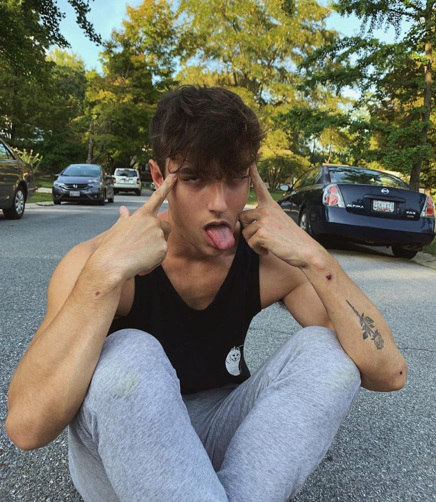 Bryce Hall -【Biography】Age, Net Worth, Height, Single, Nationality